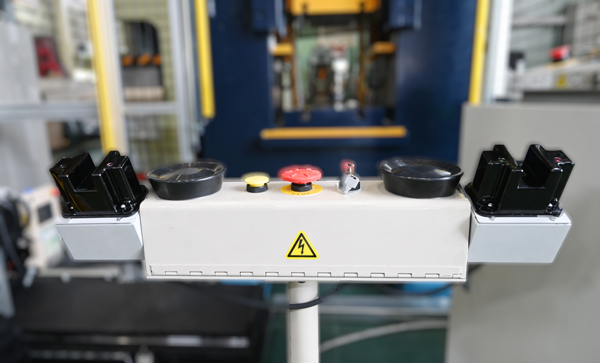 ウルトラスイッチ｜株式会社 小森安全機研究所